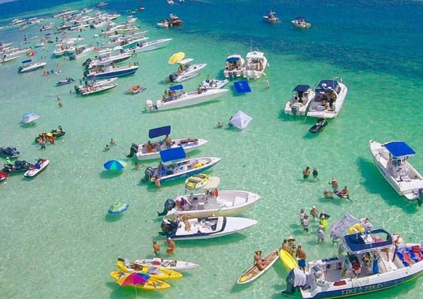 12 Fun Spots for Day Drinking in Tampa Bay This Weekend