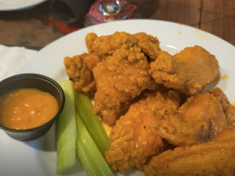 12+ Restaurants with the Best Wings in Tampa Bay | UNATION