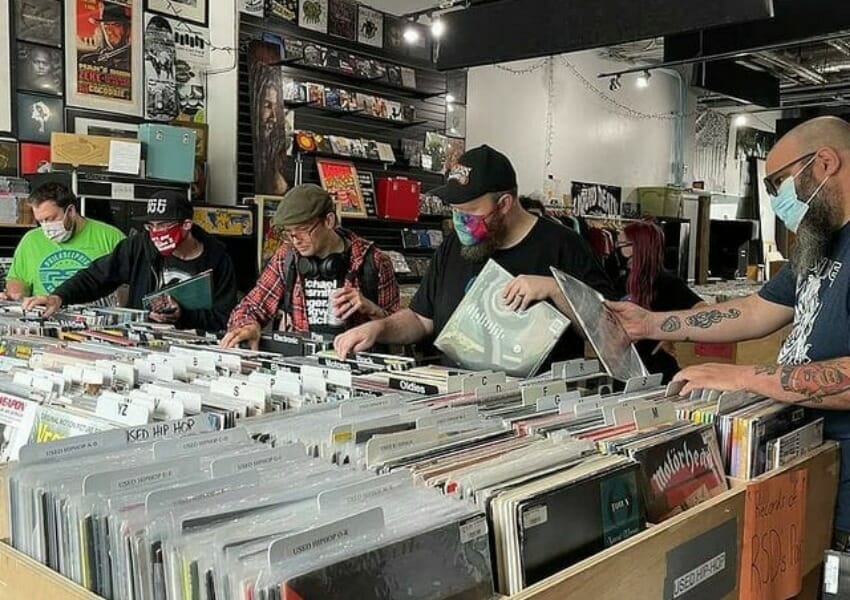 5 Record Stores in Philadelphia to Check Out – UNATION