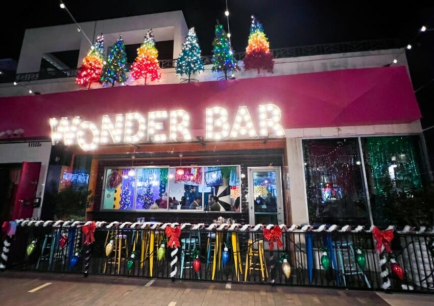 6 Romantic Holiday Date Nights in Houston | Unation