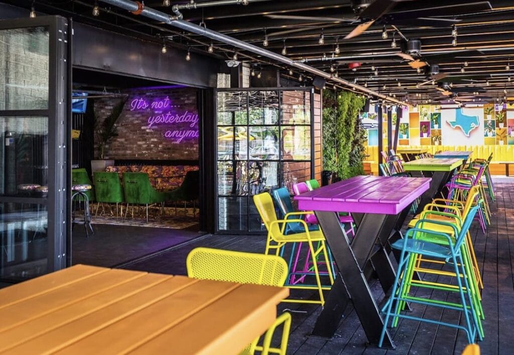 5 Breathtaking Patio Bars in Montrose To Give A Try! – UNATION