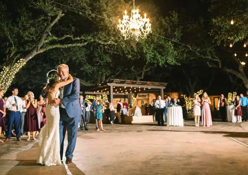 15+ Beautiful Austin Wedding Venues Where You Can Say “I Do”