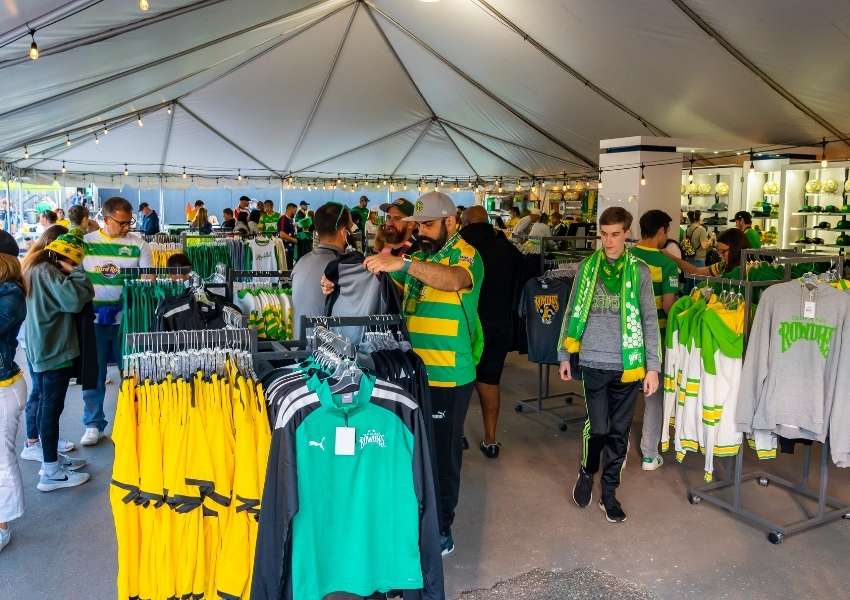 Fan’s Guide to Tampa Bay Rowdies: 5+ Tips, Tickets & More
