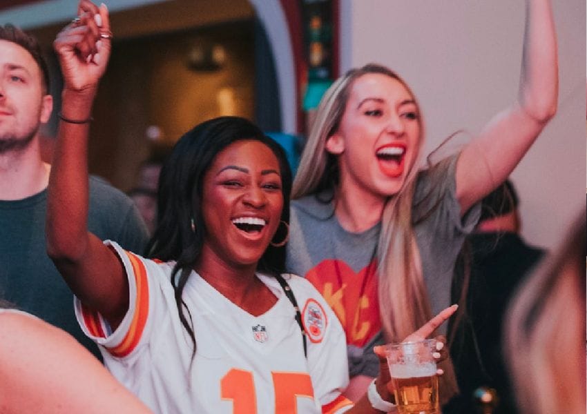 6+ Best Places to Watch the Big Game in Dallas | UNATION