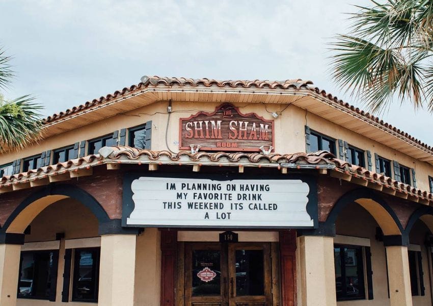 The 7 Best Bars in Jacksonville Beach | UNATION