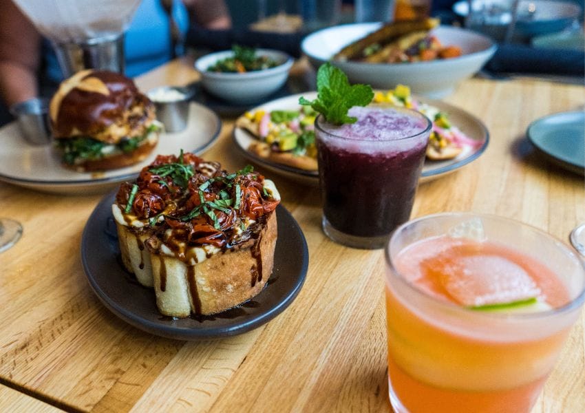 10+ Places for the Best Happy Hour Jacksonville FL | UNATION