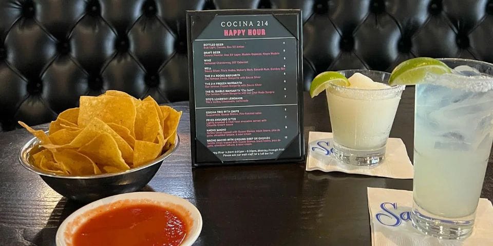 Ultimate Guide to the Best Happy Hours in Orlando | UNATION