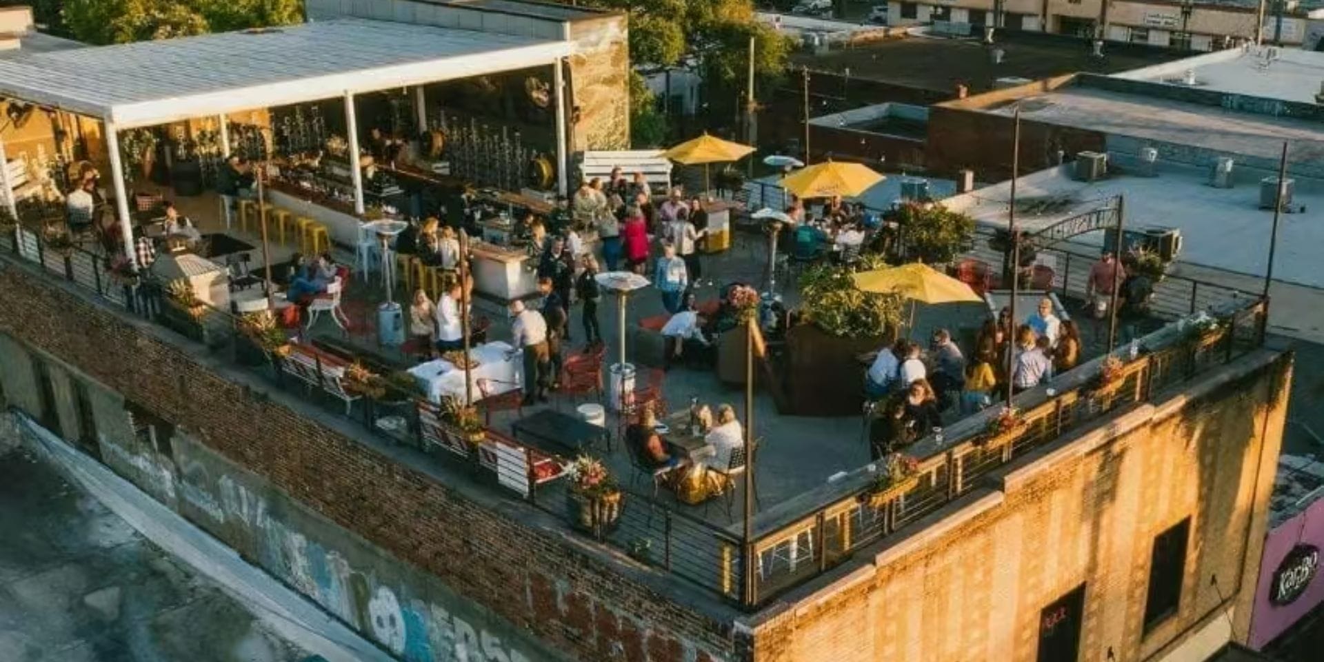 9+ Best Outdoor & Rooftop Dining Jacksonville FL